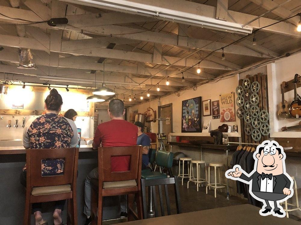 Strum Brewing Company, 315 N Euclid Ave in Ontario - Restaurant reviews