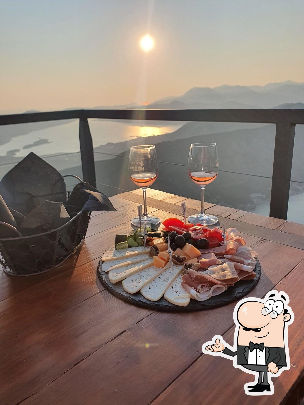 Horizont Bar - Restaurant menu, prices and reviews