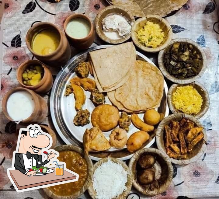 Famous Dal Bafle in Maheshwar, Maheshwar - Restaurant reviews