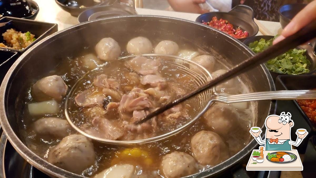 WOW COW FRESH BEFF HOT POT MAKATI 六扇门潮汕牛肉火锅（马卡蒂） restaurant, Makati ...