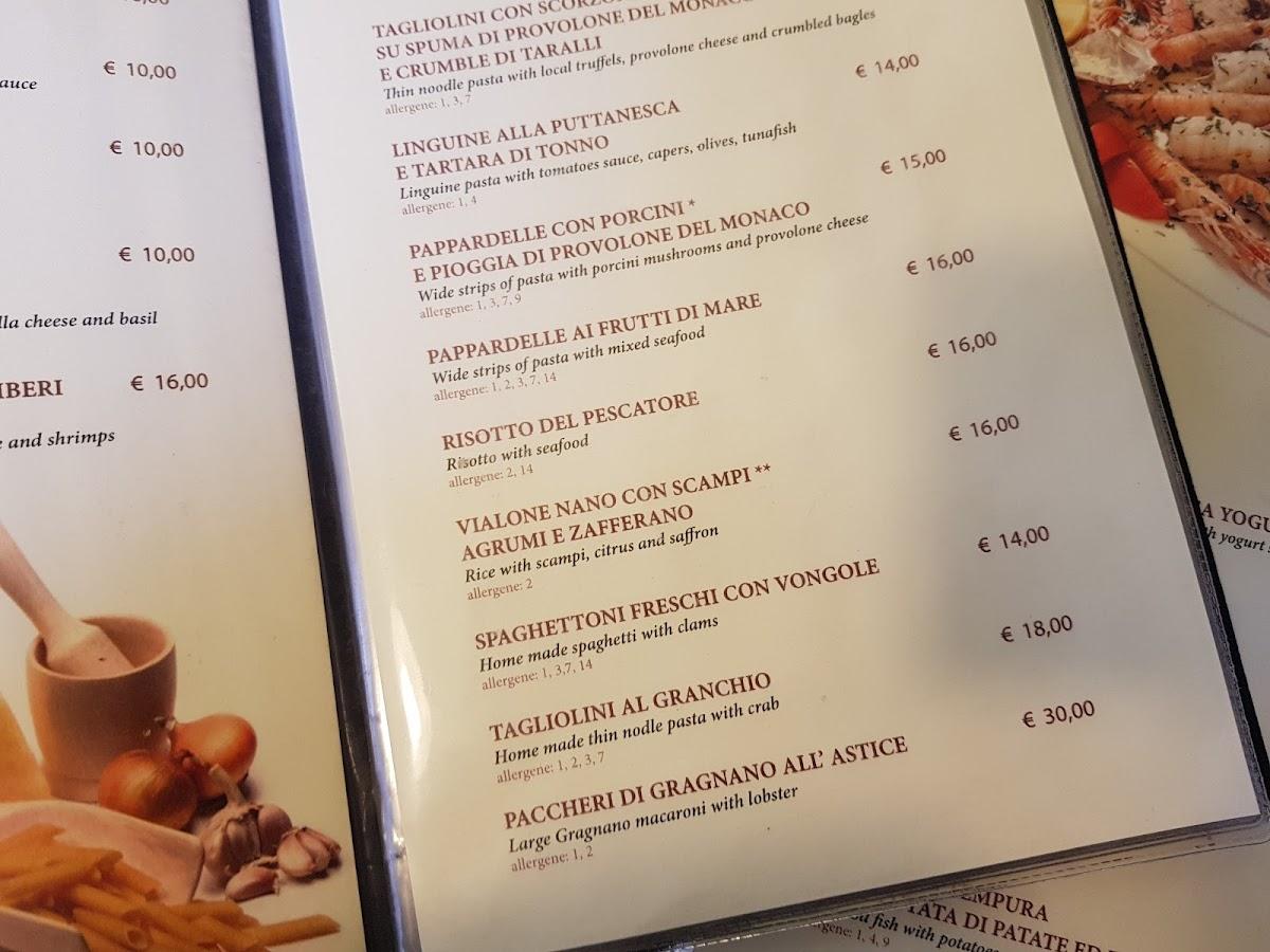 Menu at Le Grazie pizzeria, Sorrento