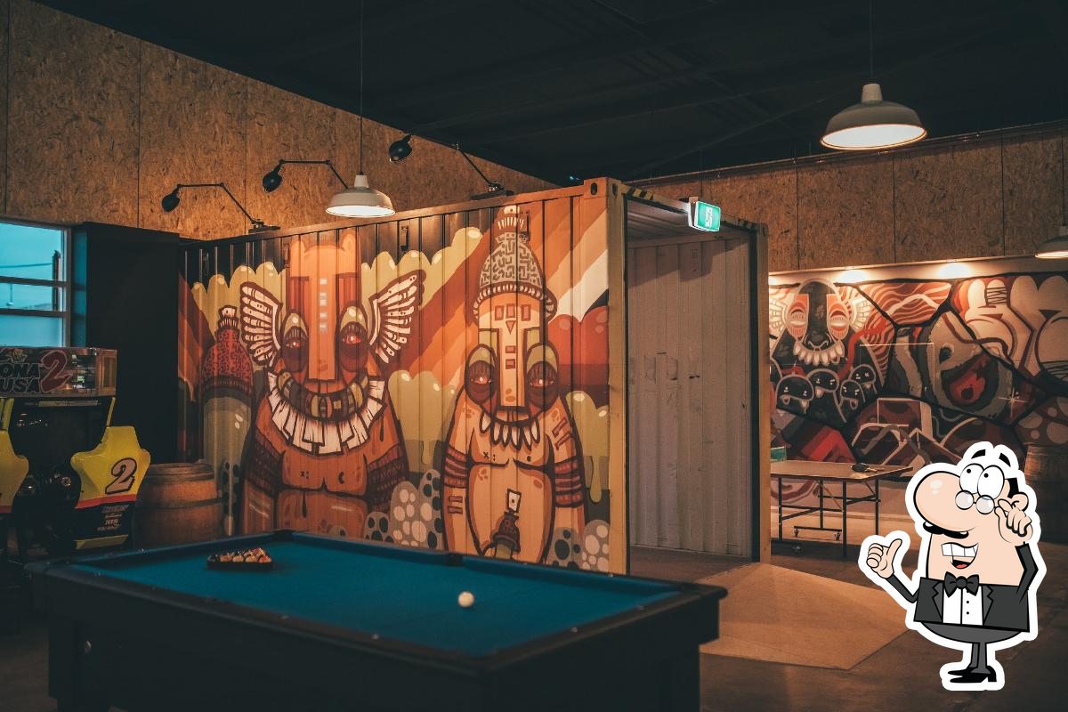 Varsity Morley, Morley - Restaurant menu, prices and reviews