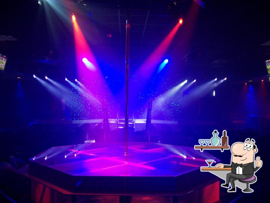 Woodys Show Club Photos