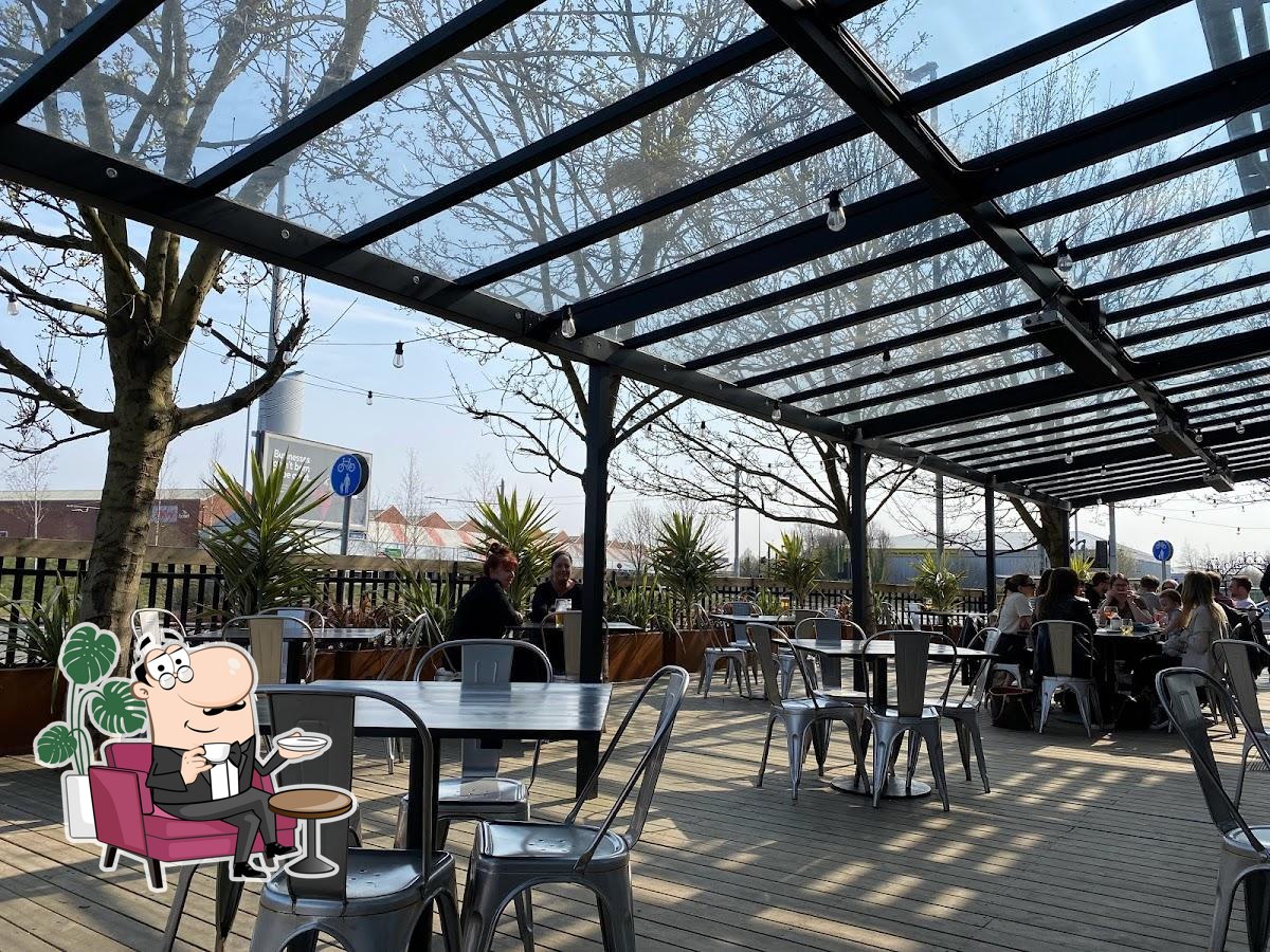 Six Trees Kitchen & Bar, Manchester - Restaurant menu, prices and reviews