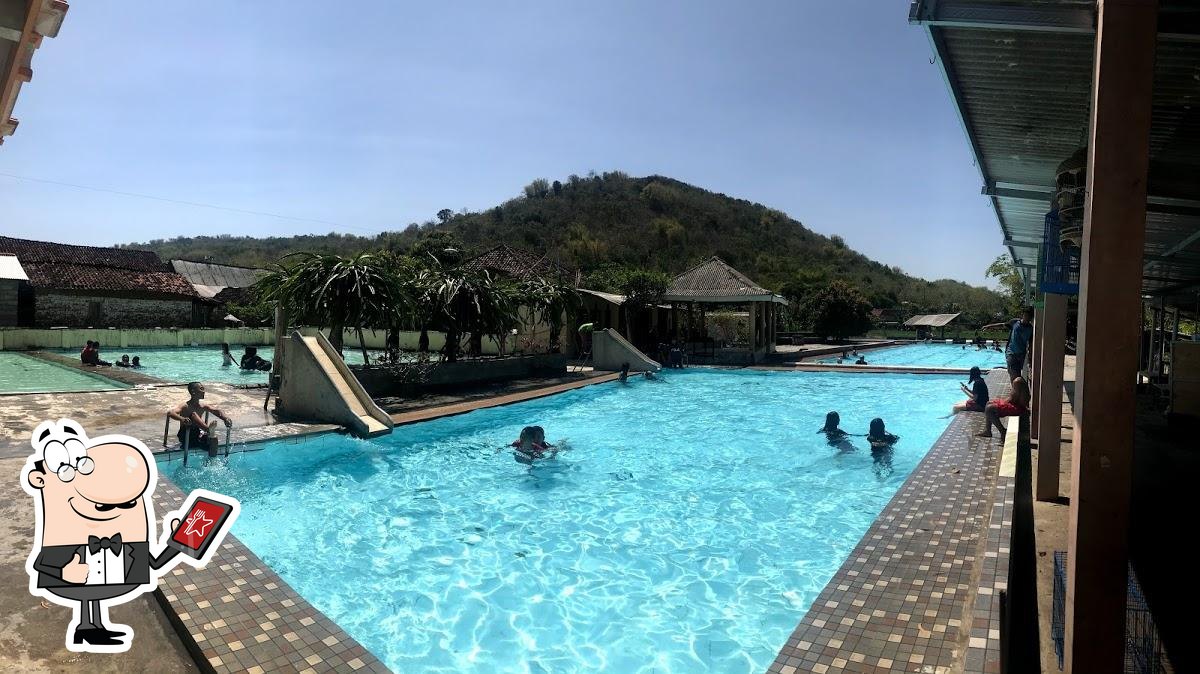 Kolam RENANG sundul club, Sundul - Restaurant reviews