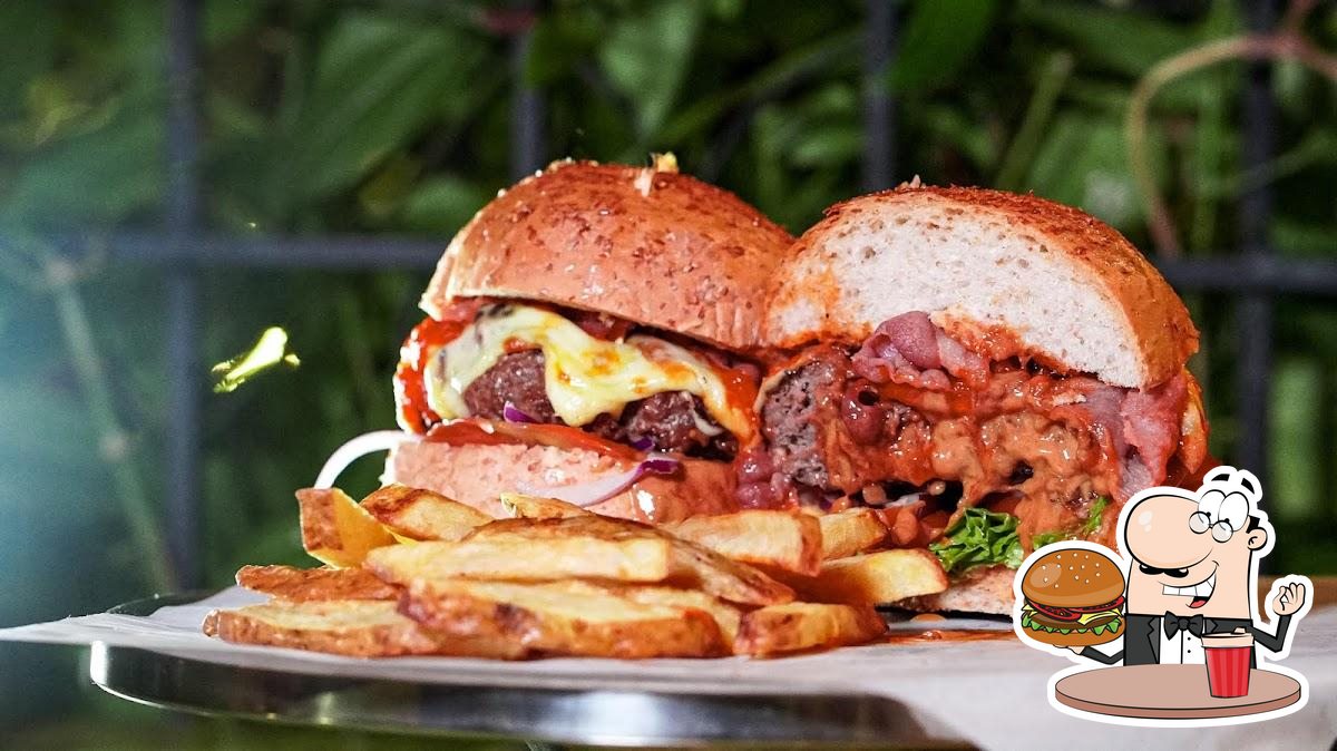 Famous Burger restaurant, Cali - Restaurant menu and reviews