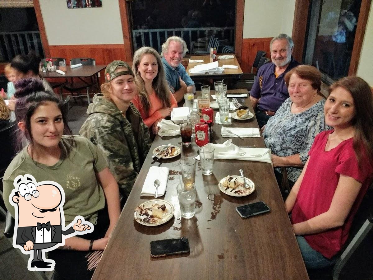 Tunk's Cypress Inn, 9507 LA-28 in Alexandria - Restaurant menu and reviews