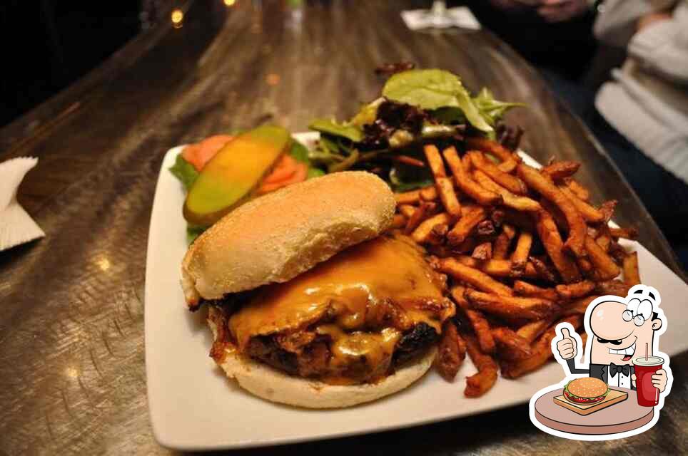 Typhoon Lounge in Montréal - Restaurant menu and reviews