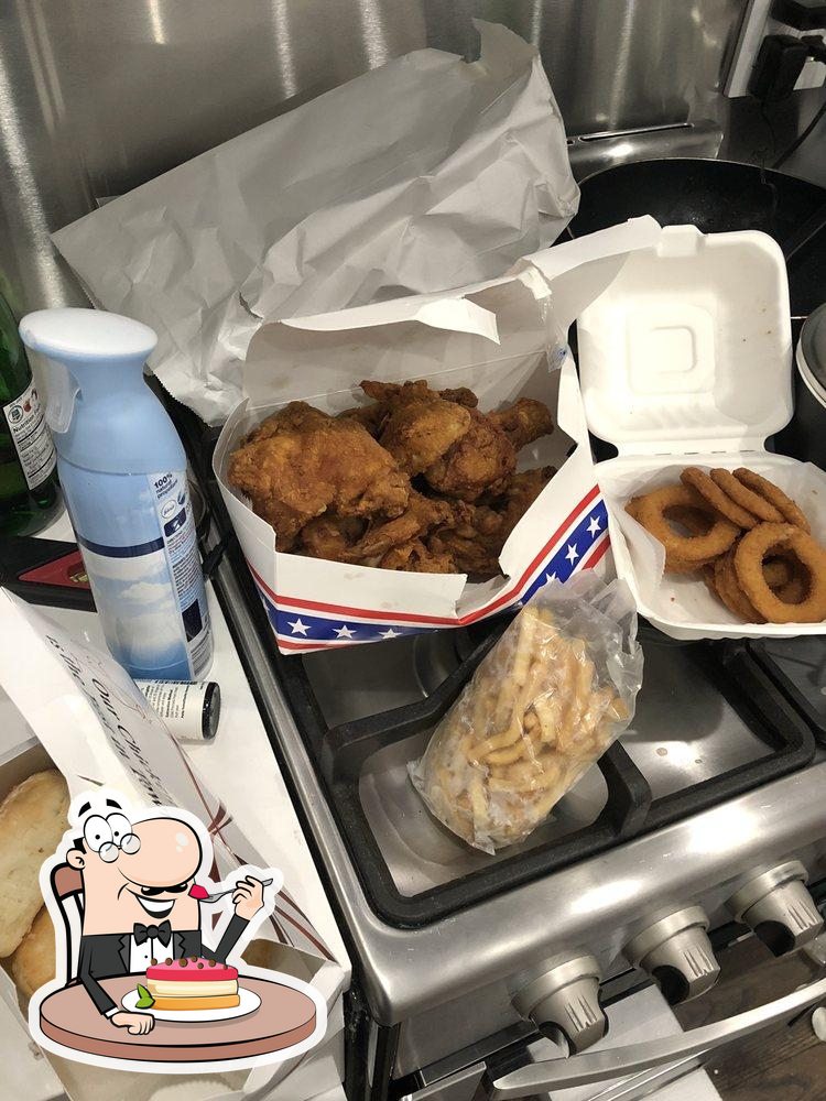 Chubby Burgers & Chicken, 2597 Steinway St in New York City ...