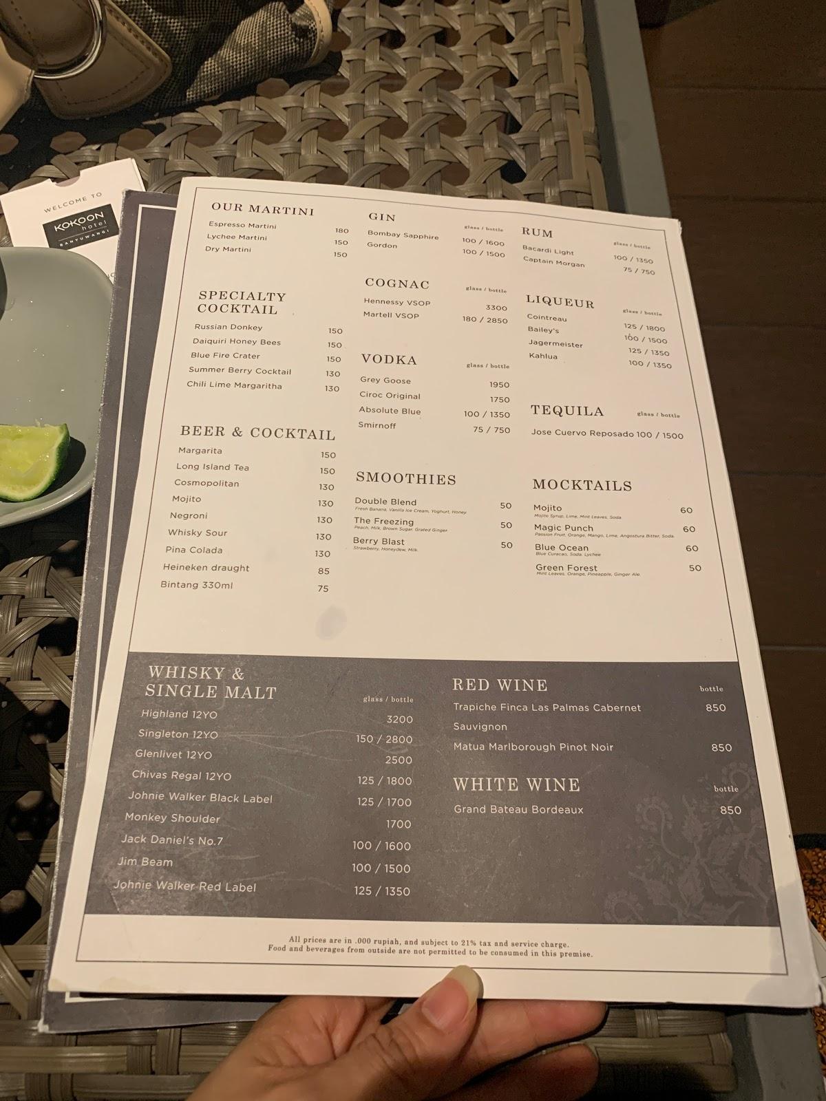 Carta del pub y bar Rooftop Lounge Kokoon Hotel, Banyuwangi