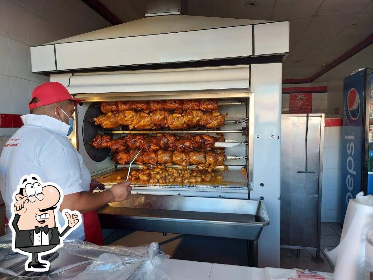 El Pechugón Rosticerias restaurant, Villa de Álvarez, Akolliman 98A ...