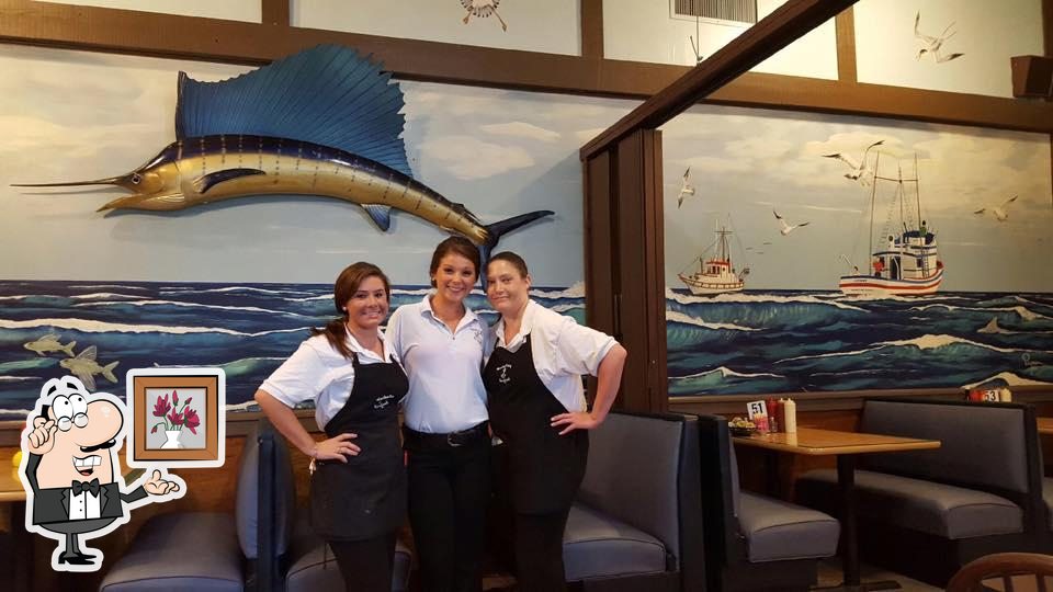 Harbor Inn Seafood Restaurant in Burlington - Restaurant menu and reviews