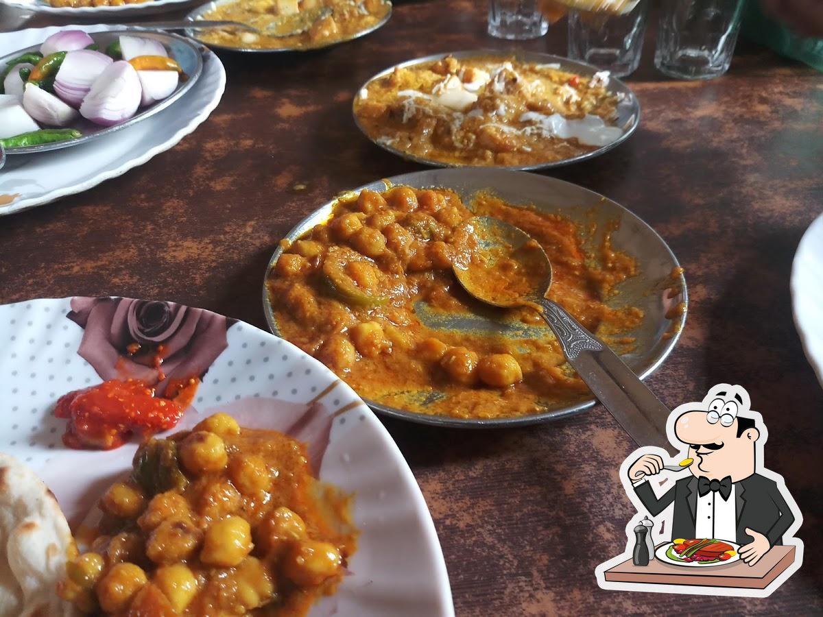 Lama Hotel, Oodlabari, VJC7+WPC - Restaurant reviews