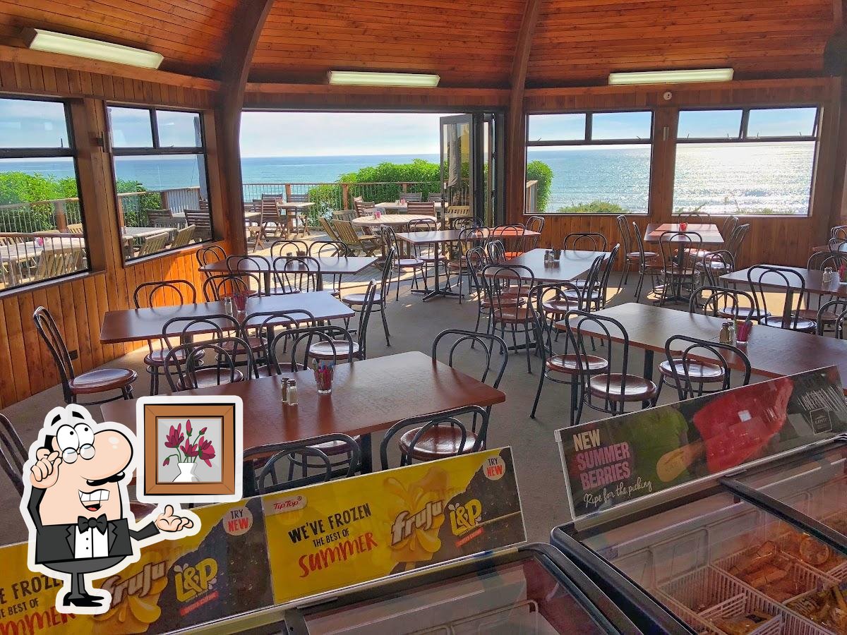 Moeraki Boulders Cafe in Hampden - Restaurant menu and reviews