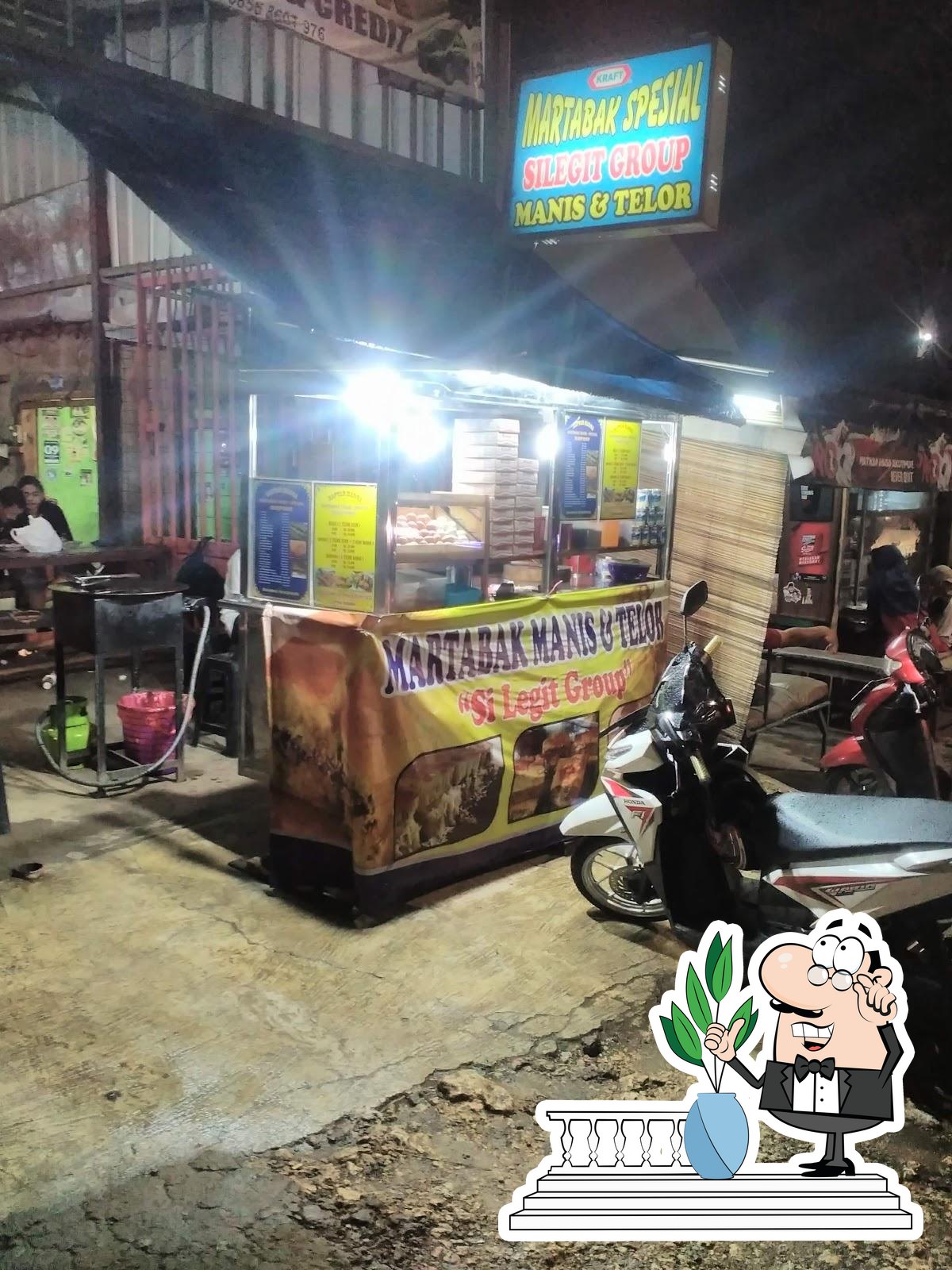 Martabak si legit group manis &telor restaurant, Cibatok 1