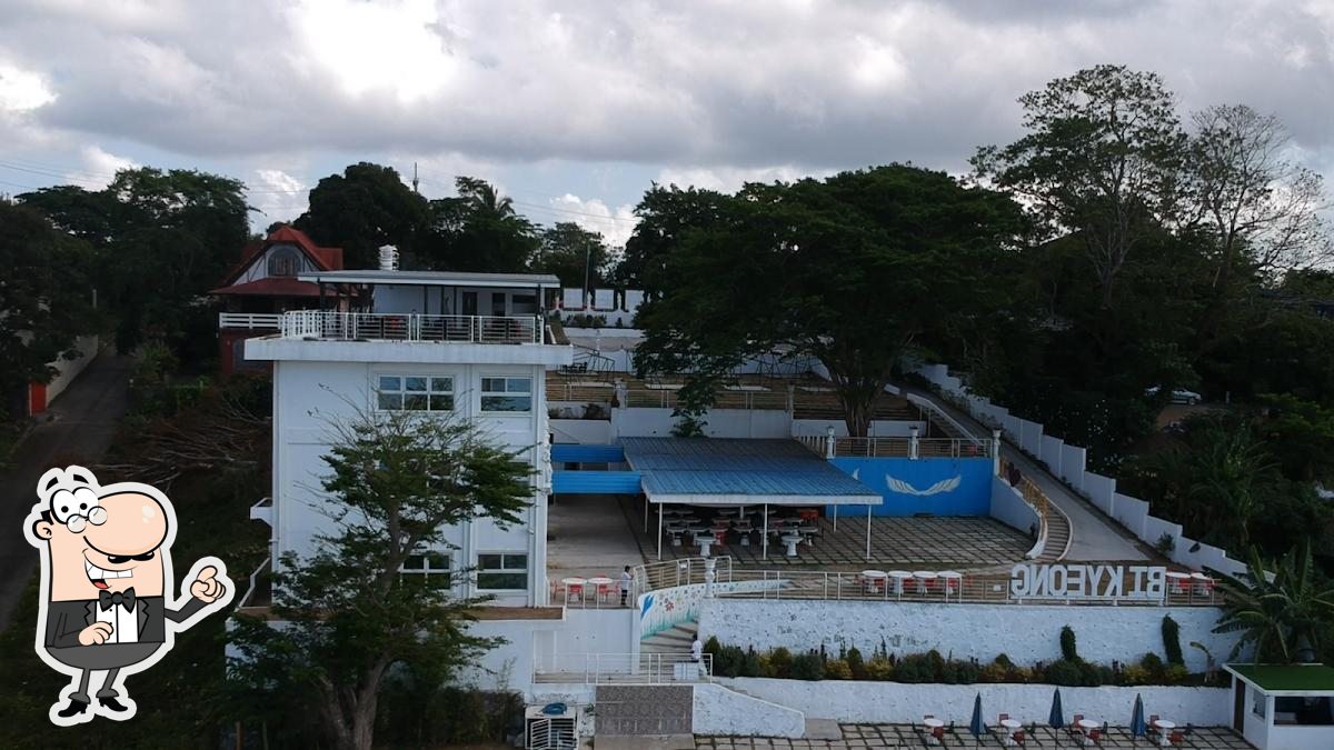Sky Garden Cafe Lazuri Tagaytay, Tagaytay - Restaurant reviews