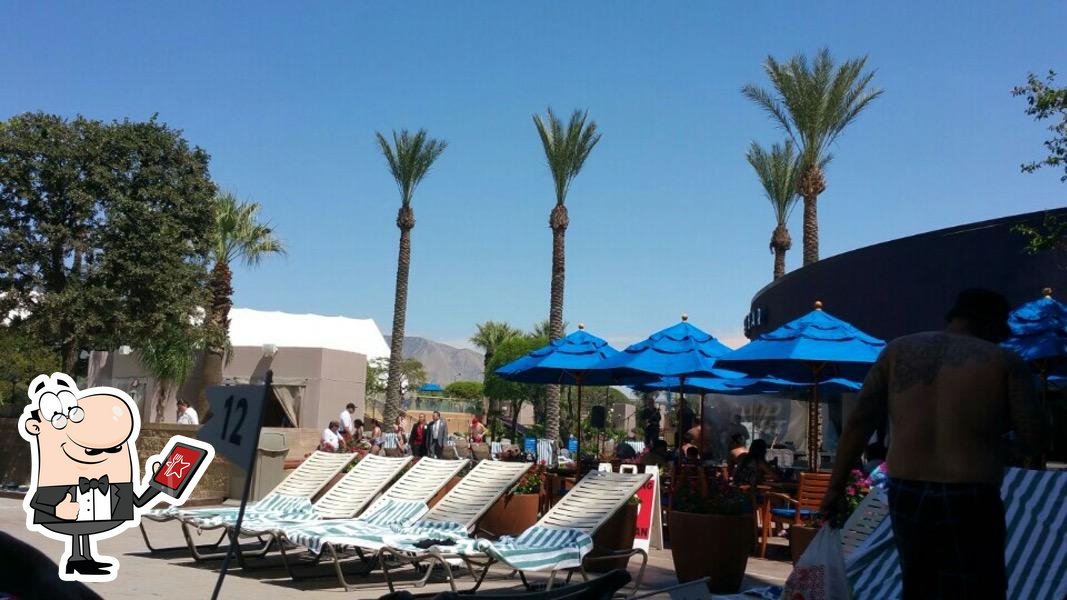 Sunset Bar in Cabazon