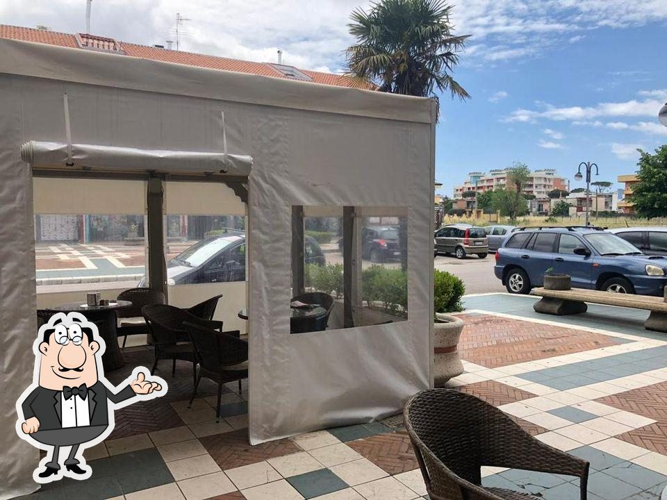 The Mirage Cafè Bar Lounge, Volla - Restaurant reviews