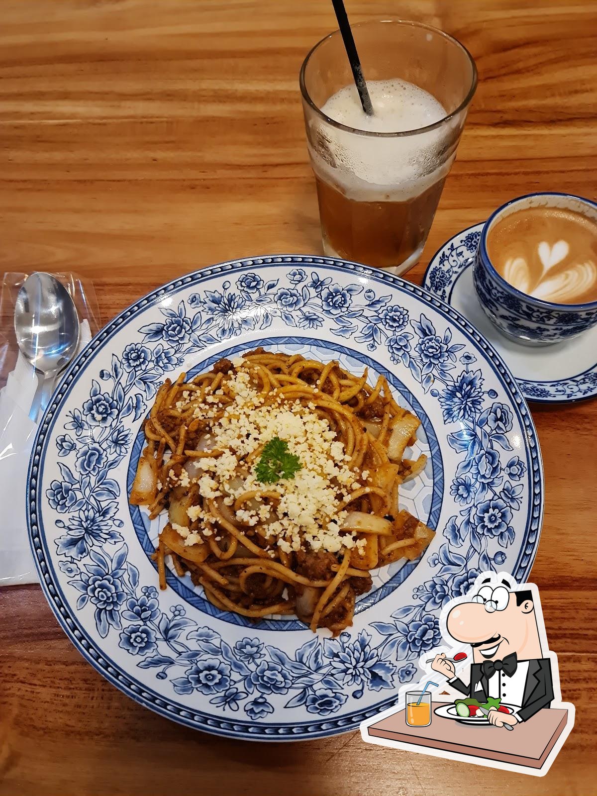 BLUE House restaurant, Semarang - Restaurant menu and reviews