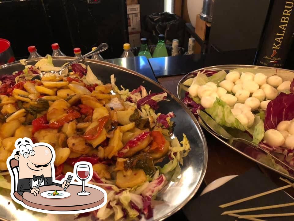 Republic Lounge Bar, Rossano - Restaurantbewertungen