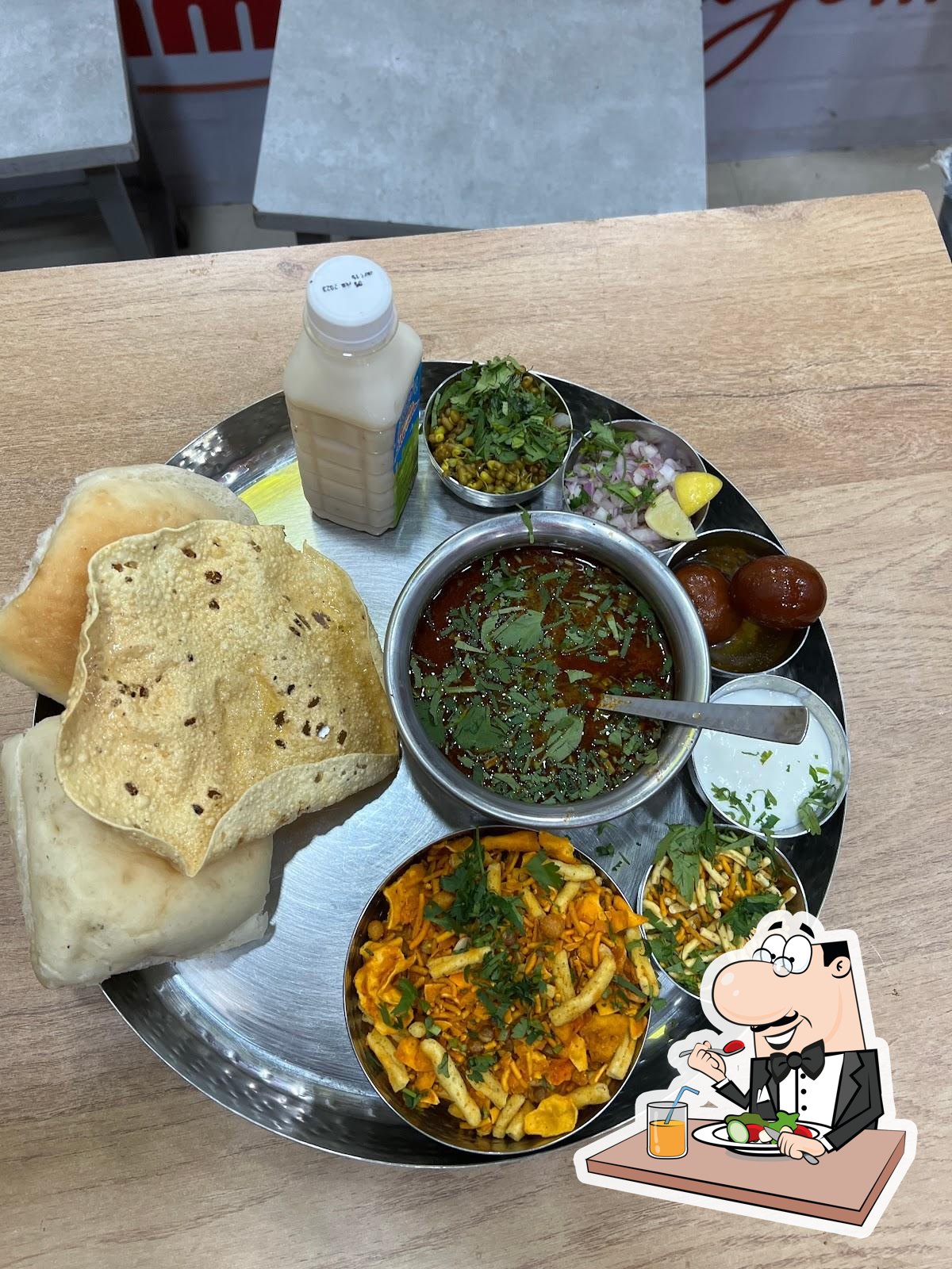 MMV Mumbaiya Misal and Vadapav Kalol, Kalol - Restaurant menu and reviews