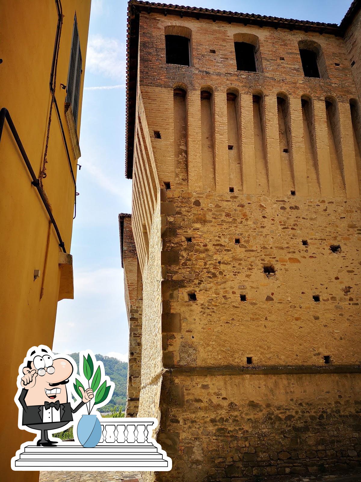 ristorante castello, Varano de' Melegari - Restaurant reviews