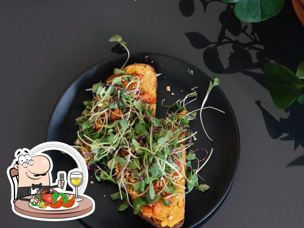 The Nitro Bar, 2 Pond Ave in Newport - Restaurant menu and reviews