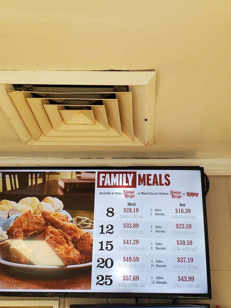 Menu at Lee's Famous Recipe Chicken fast food, Plymouth