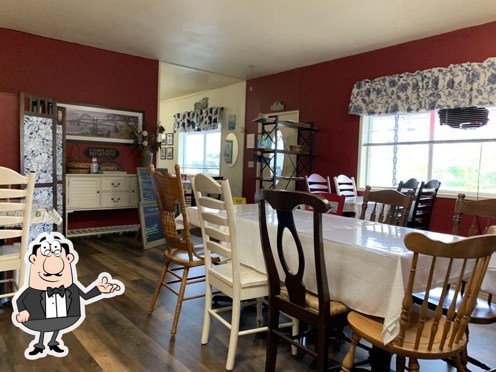 Fishtails Cafe, 3101 SE Ferry Slip Rd # 18 in Newport - Restaurant menu ...
