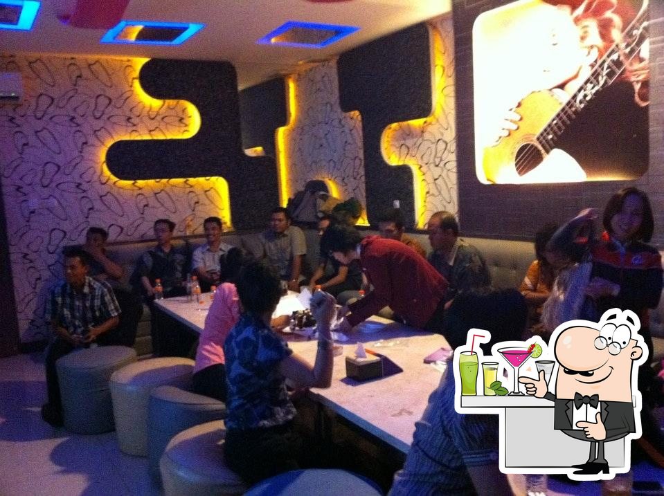 Pub y bar Diva Family Karaoke, Yakarta, Jalan Mangga Besar Raya No. 96 ...
