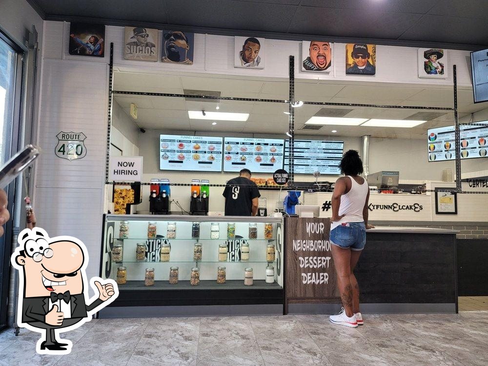 Sticky icky Funnel Cakes in Long Beach - Restaurant menu and reviews