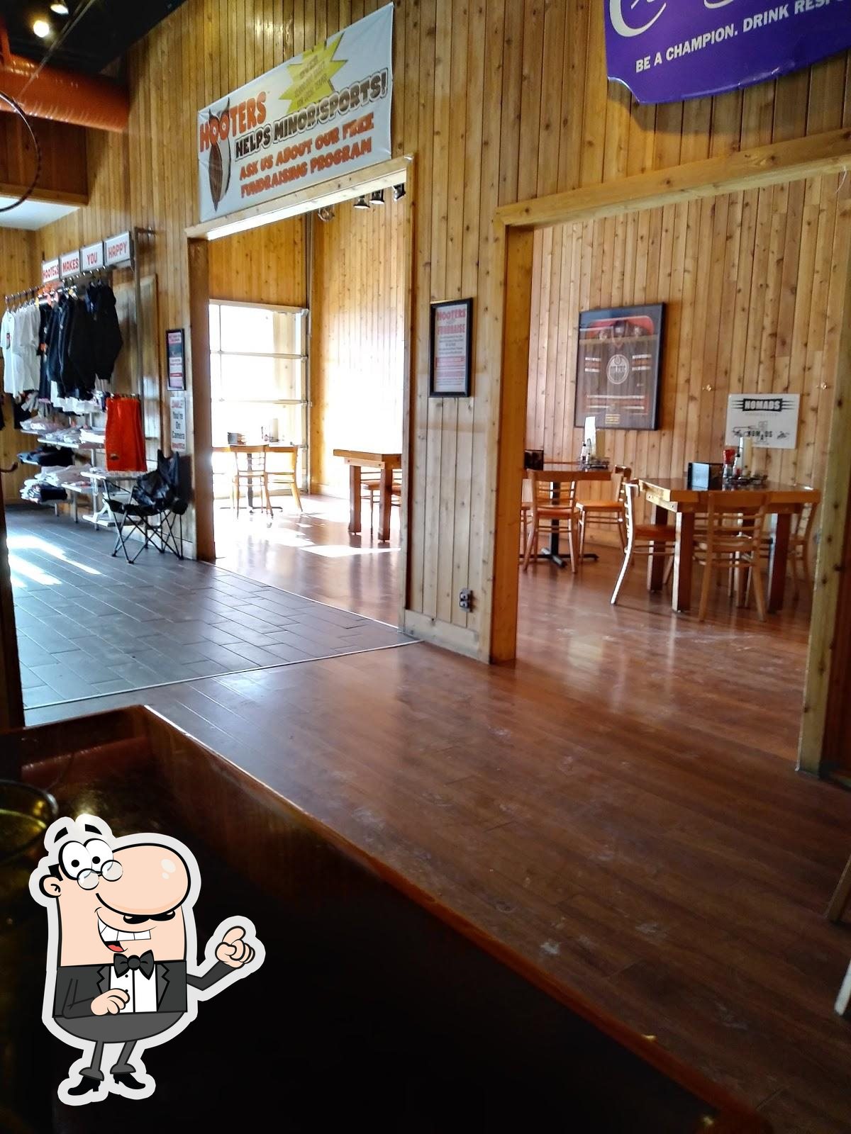 Hooters Restaurant, Winnipeg - Restaurant menu, prices and reviews