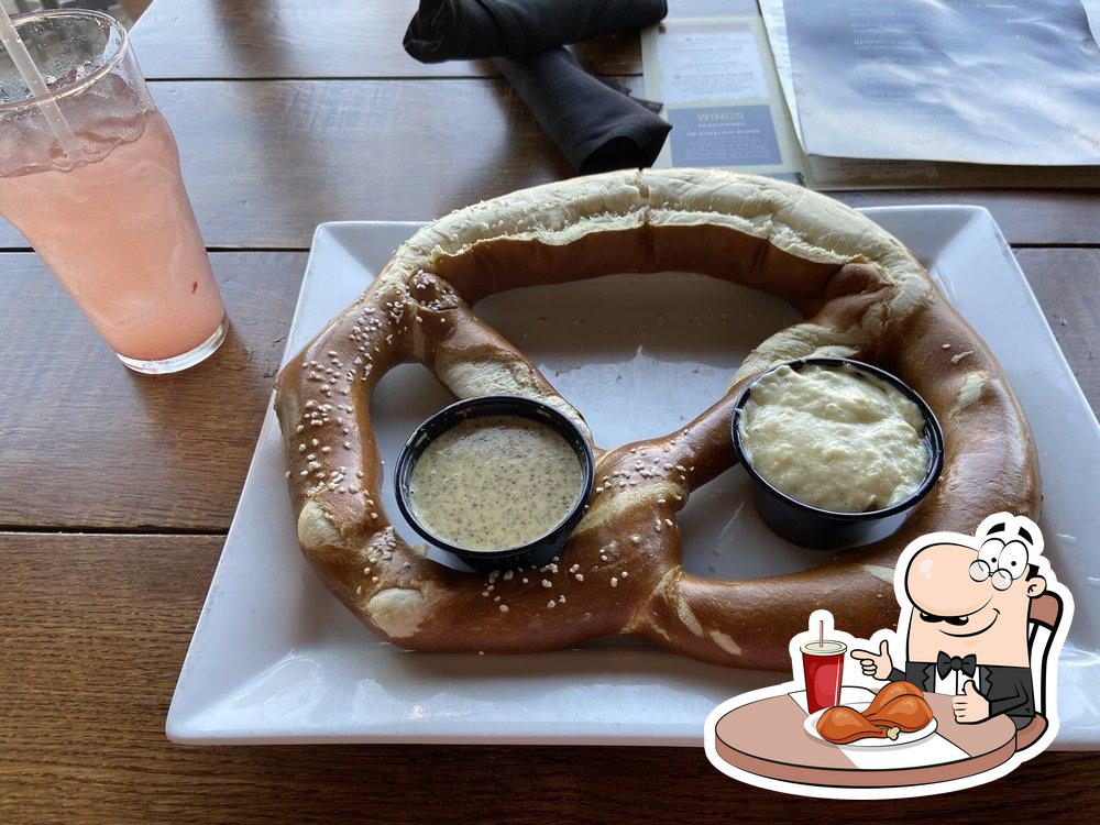 Brickside Grille & Tap in Delano - Restaurant reviews