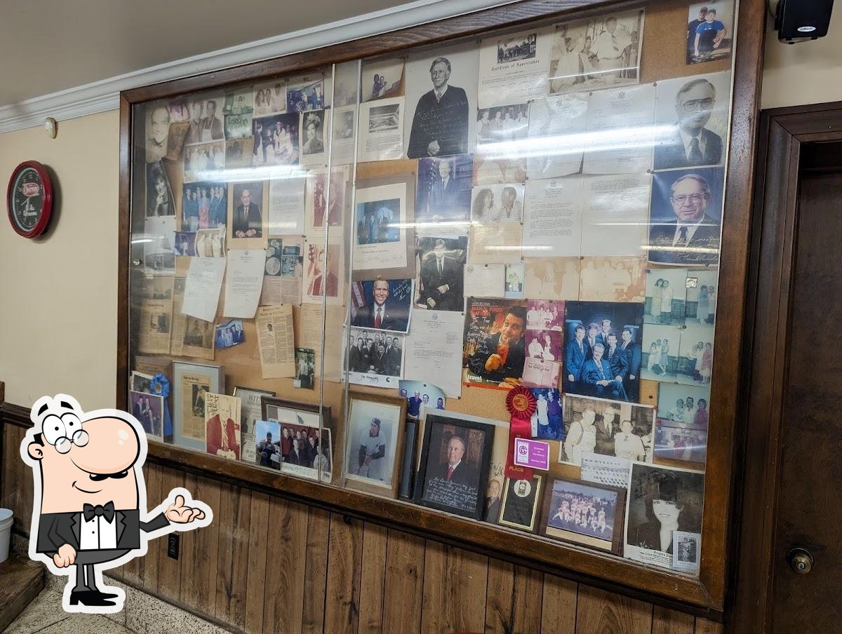 Skylight Inn BBQ, Ayden - Restaurant menu, prices and reviews
