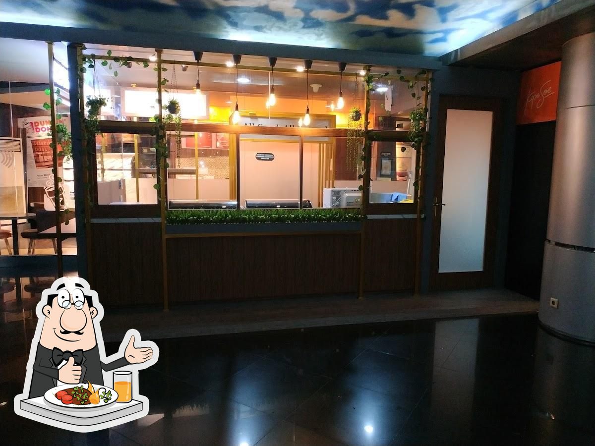 Crunchaus - Graha Pena restaurant, Surabaya - Restaurant reviews