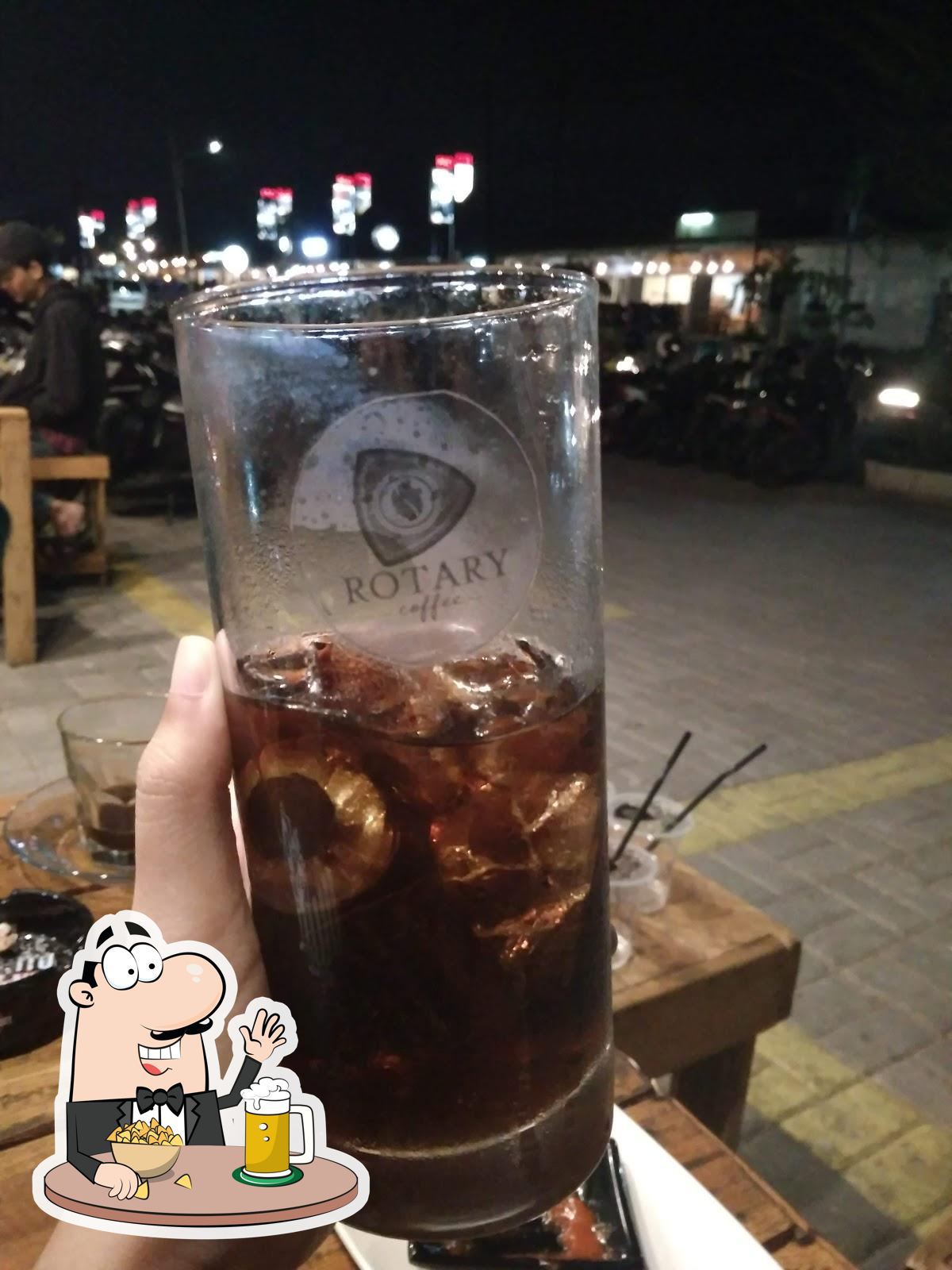 Rotary Coffee pub & bar, Malang