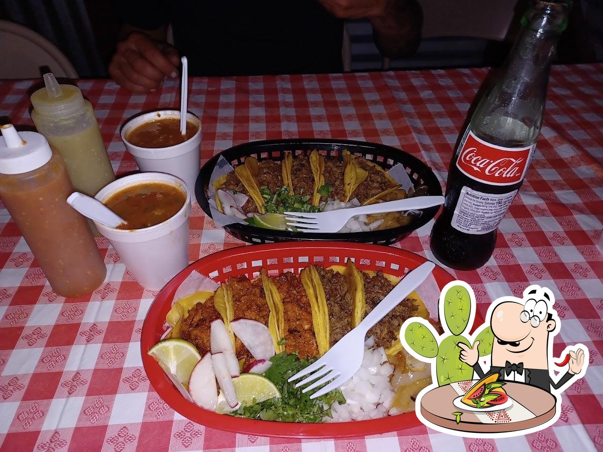 Lulu's Mexican Food in McQueeney - Restaurant menu and reviews
