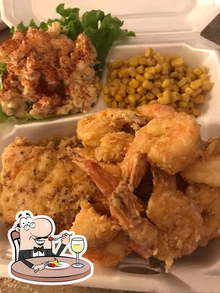 Ledy's Soul Food & Seafood in Charleston
