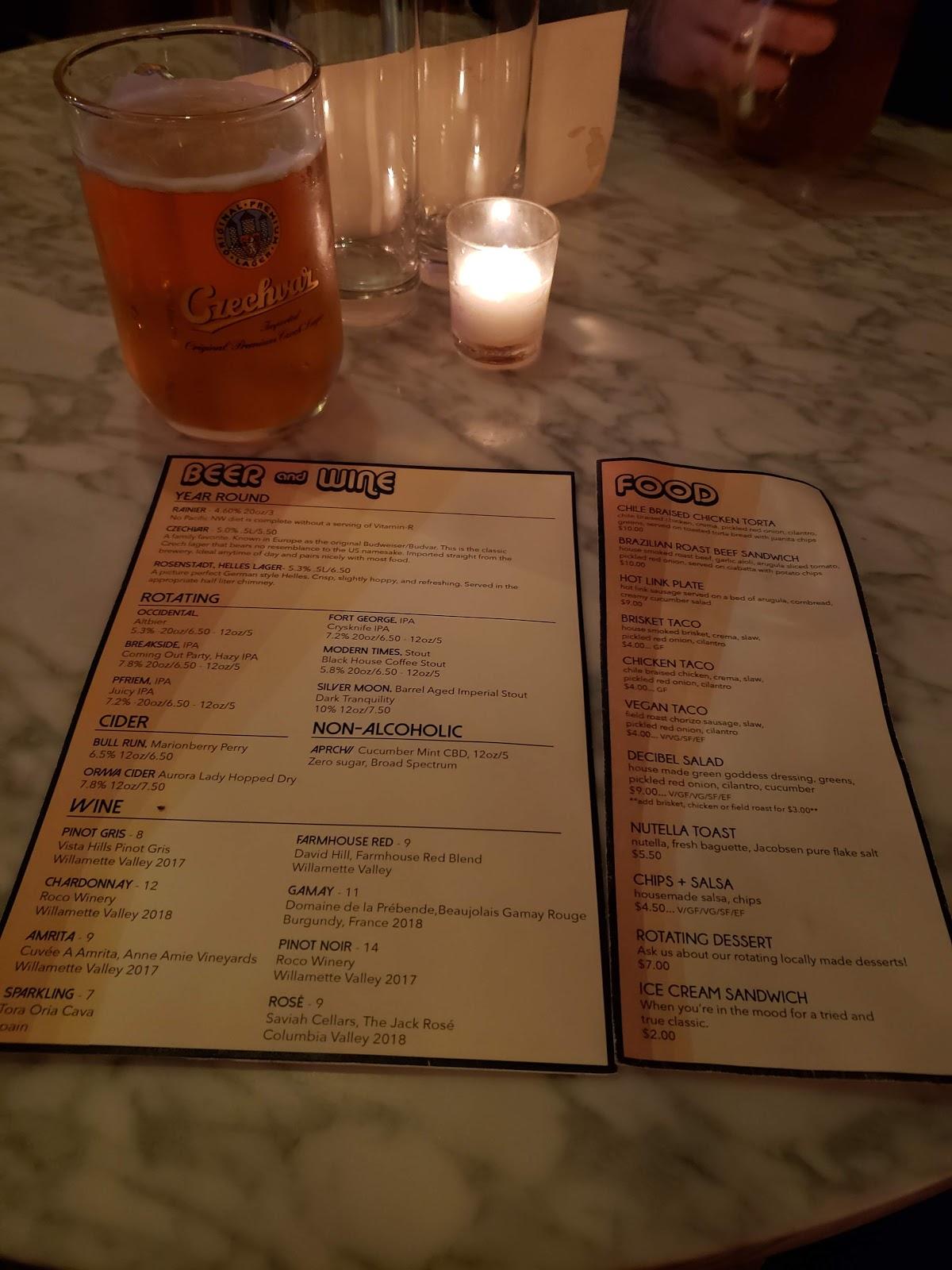 Carta del pub y bar Decibel Sound & Drink, Milwaukie