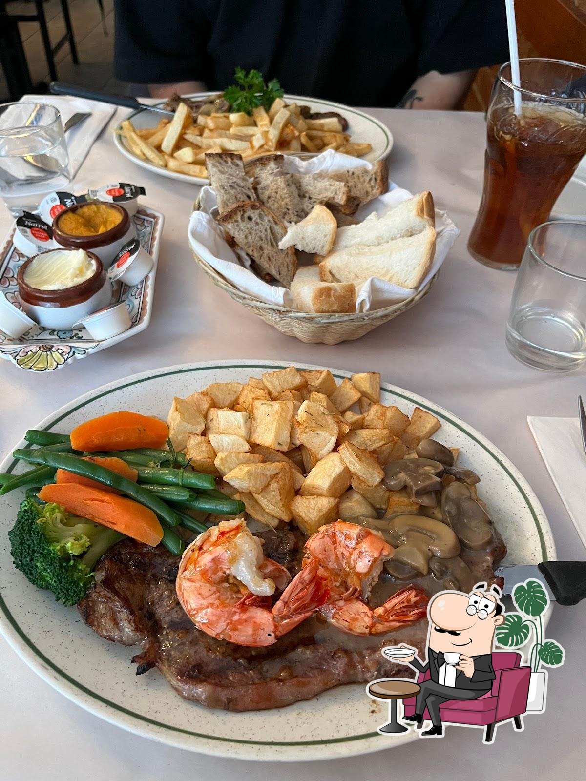 Perla, Toronto, Christie - Restaurant menu, prices and reviews