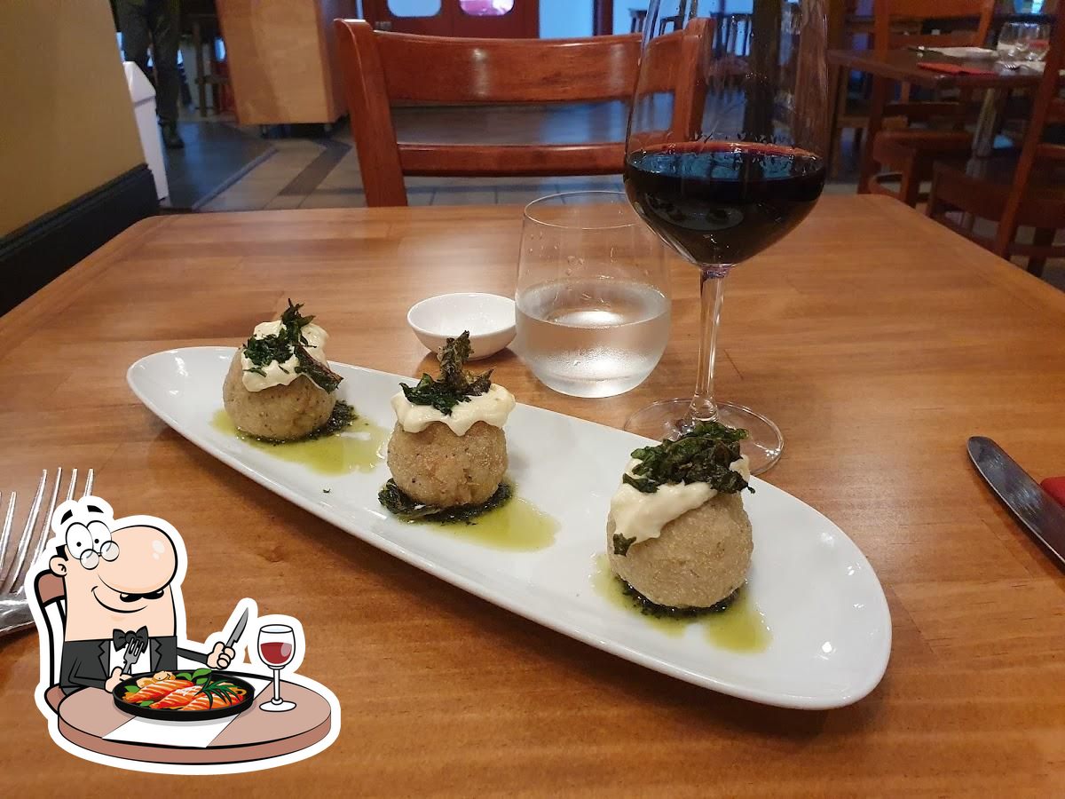 Cobblestone Lane in Bathurst - Restaurant menu and reviews