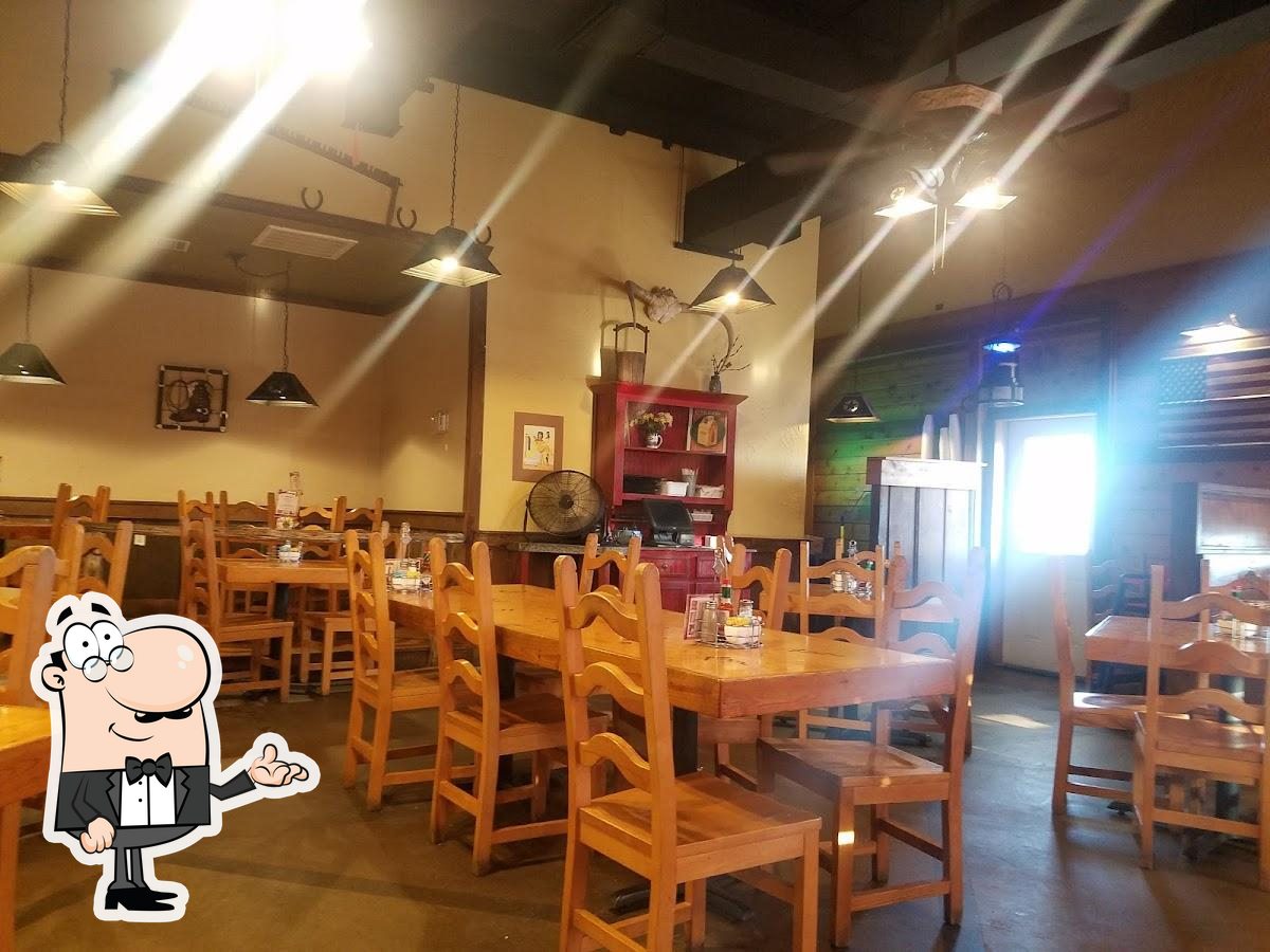 Armadillo Grill, 2606 FM174 in Bowie - Restaurant menu and reviews