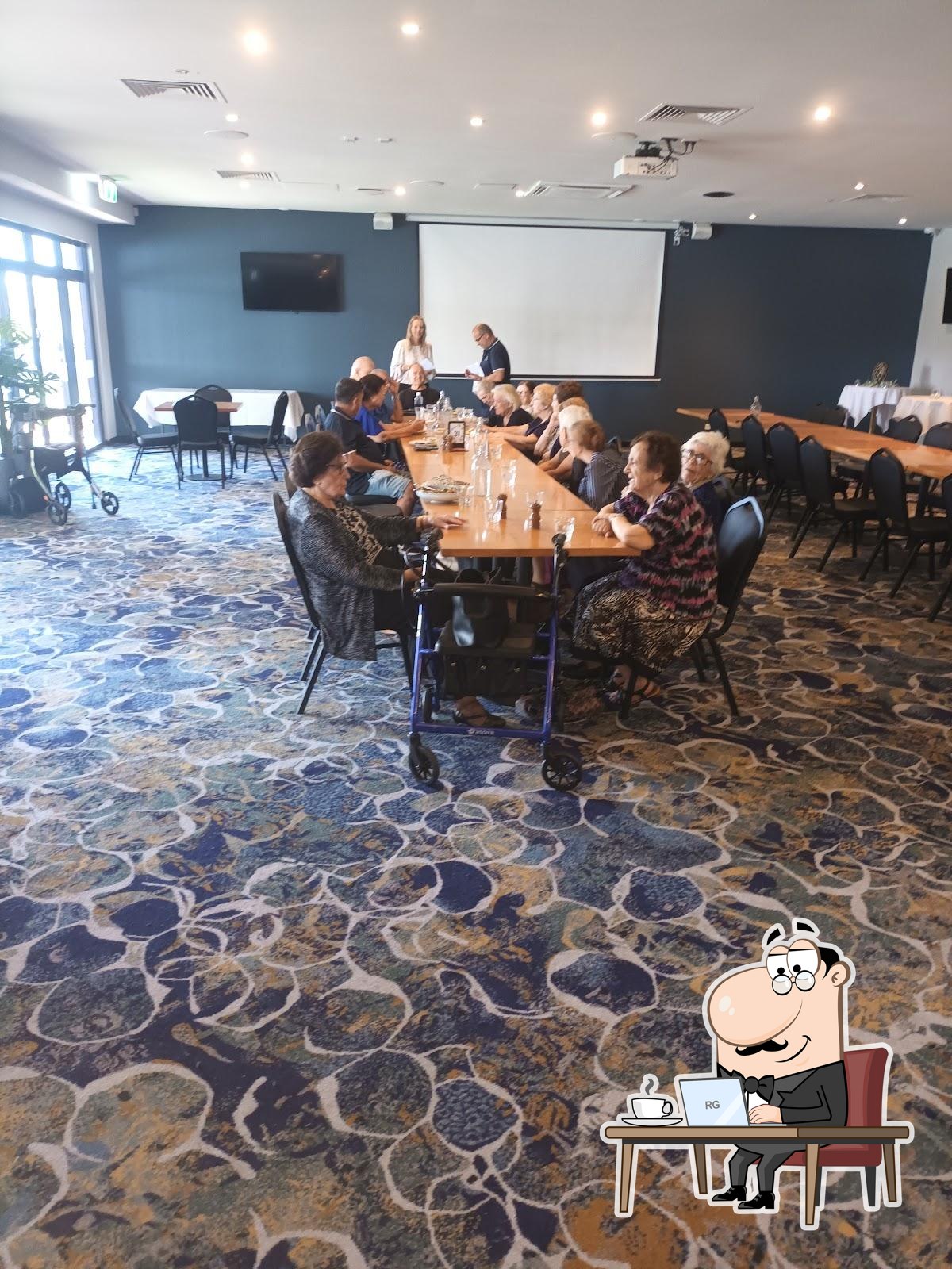 Dublin Docks Tavern, Biggera Waters - Restaurant menu, prices and reviews