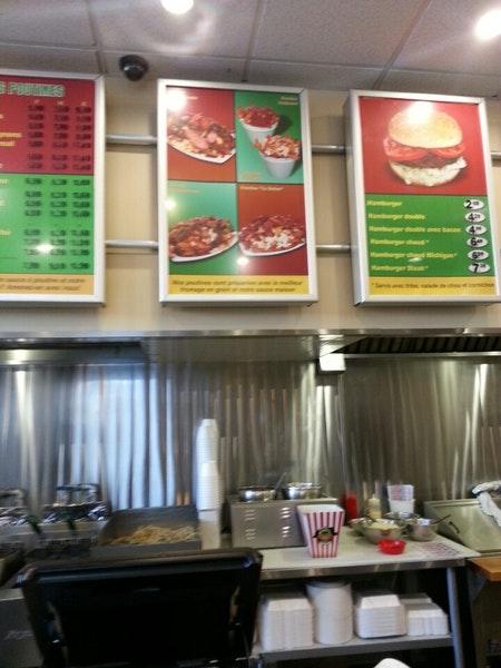 Menu at Happy Montréal restaurant, Sainte-Marthe-sur-le-Lac