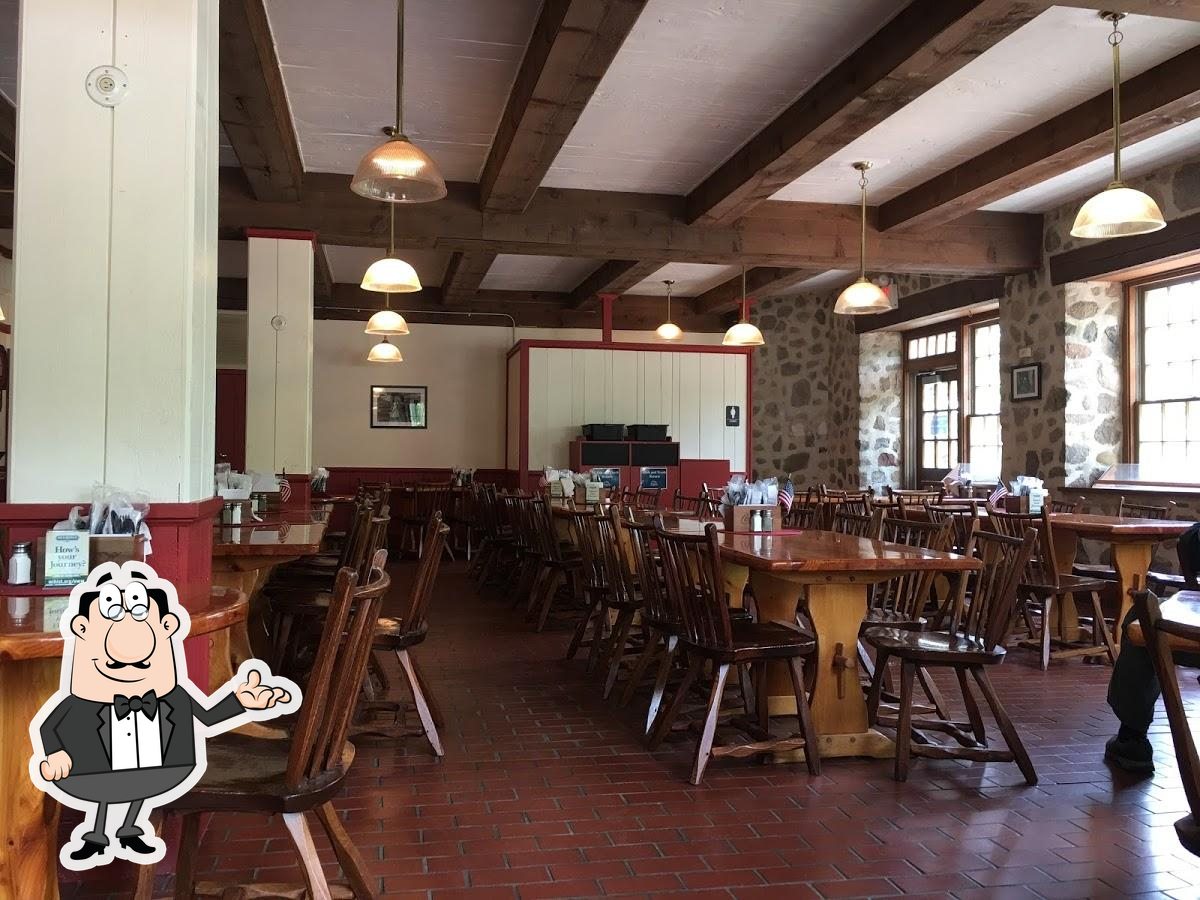 Clausing Barn Café at Old World Wisconsin, W372 S9727 WI-67 in Eagle ...