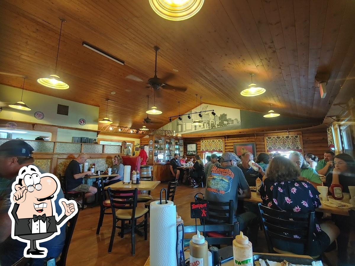 Mutts BBQ Restaurant, Greer - Restaurant menu, prices and reviews