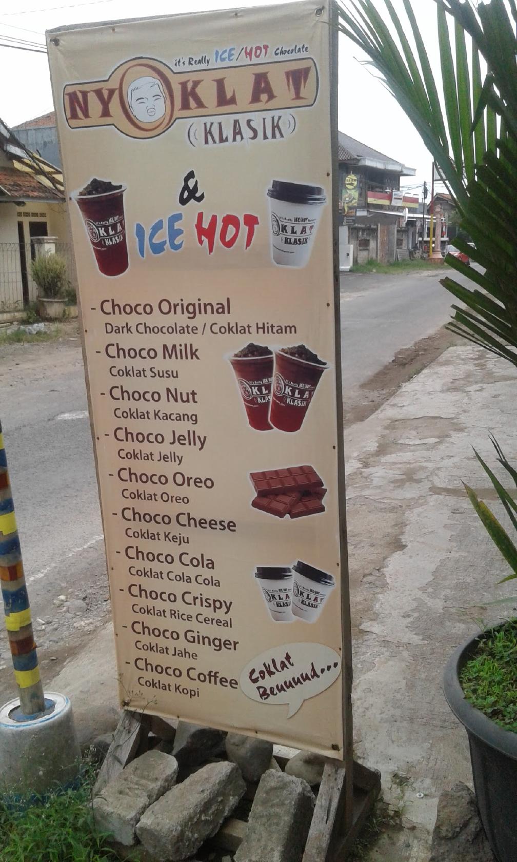 Menu at Nyoklat Cidahu subang cafeteria, Subang