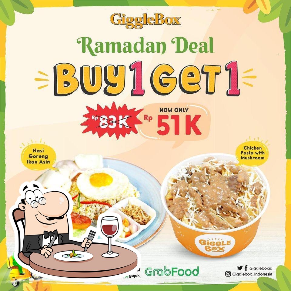 Giggle Box Cafe & Resto, Bandung, Jl banda - Restaurant reviews