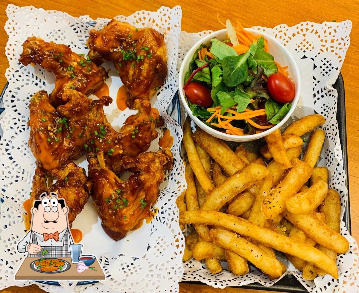 Montreal Canadian Restaurant in Brookfield - Restaurant reviews