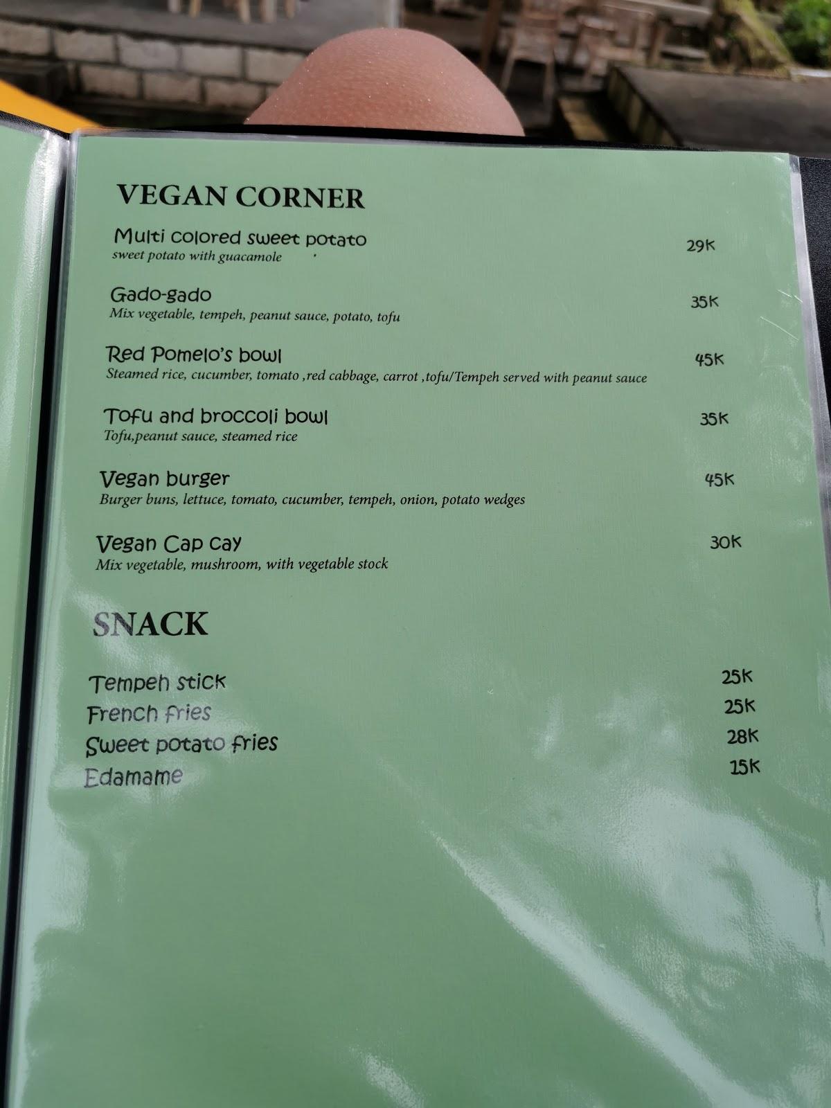 Menu at Red Pomelo Bar & Restaurant, Jungutbatu